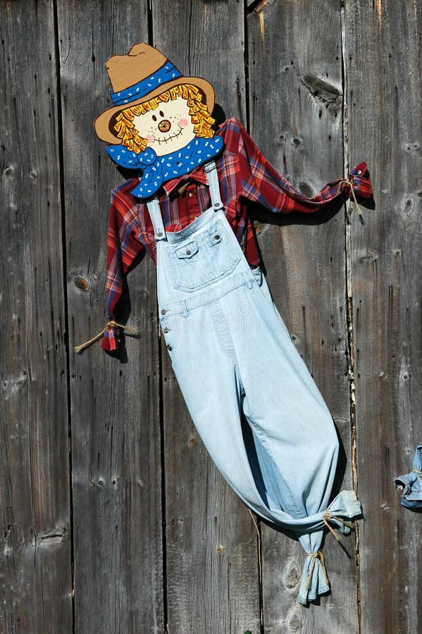 Scarecrow on Barn stock photo. Image of figure, outdoors - 3514094