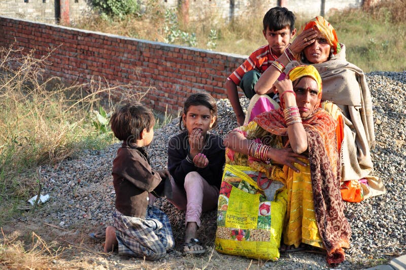 Ragazze povere immagine stock. Immagine di povero, oggetto - 10583955