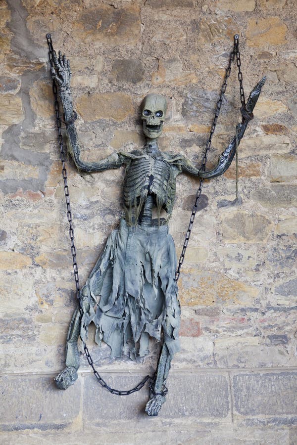 Scary Skeleton in Bathtub Close Up Stock Image - Image of close, murder ...