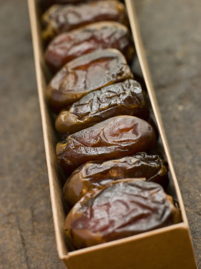 Datteri Secchi Isolati Su Bianco Con Il Percorso Di Ritaglio Fotografia ...