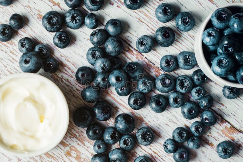 Scattered Blueberries Heart Shaped Stock Image - Image of closeup ...