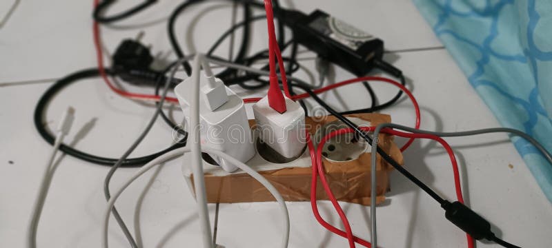 Scattered Charger Cables Stock Photos - Free & Royalty-Free Stock ...