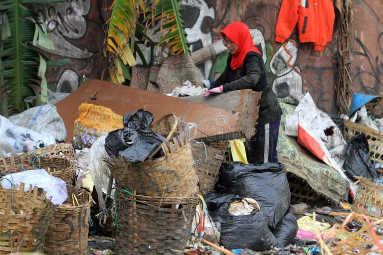 Scavengers editorial photo. Image of central, garbage - 49255446