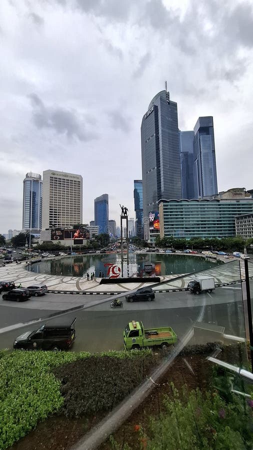 Scene of Bundaran HI editorial stock photo. Image of mast - 375719123