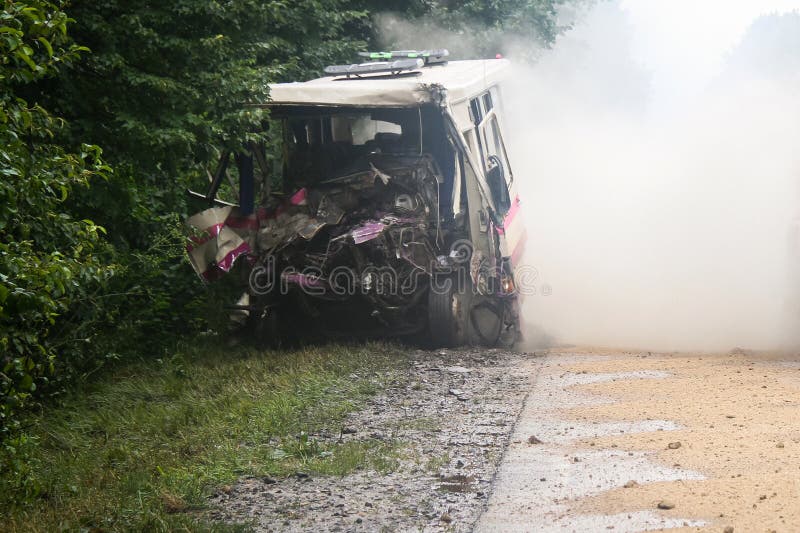 Scene of bus crash stock image. Image of rescue, death - 176025117