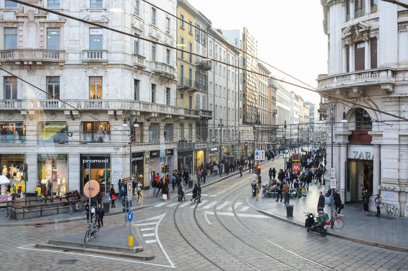 Scenes of Milan, Italy editorial photo. Image of tourism - 52012871