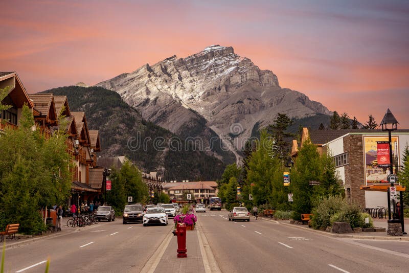 Scenic Cascade Mountain View from the Town Editorial Image - Image of ...