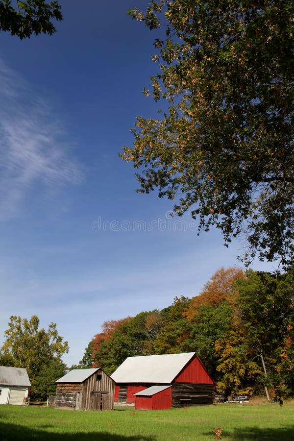 Scenic Farm Lands with Barn Stock Photo - Image of hills, grain: 11121728