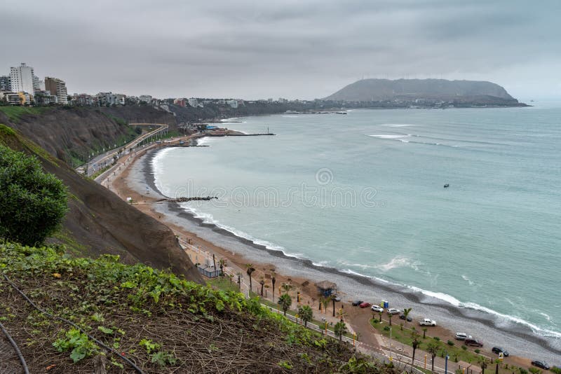 Scenic View of the Beach from the Miraflores Cliffs in Lima, Peru Stock ...