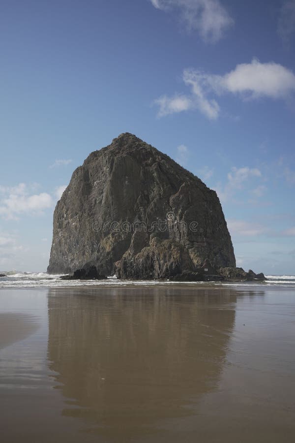 Scenic View of Haystack Rock at Cannon Beach, Oregon, with Clear Blue ...
