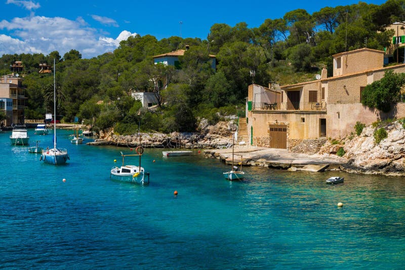 Scenic View of the Mallorca Shoreline with Crystal Blue Water, Spain ...