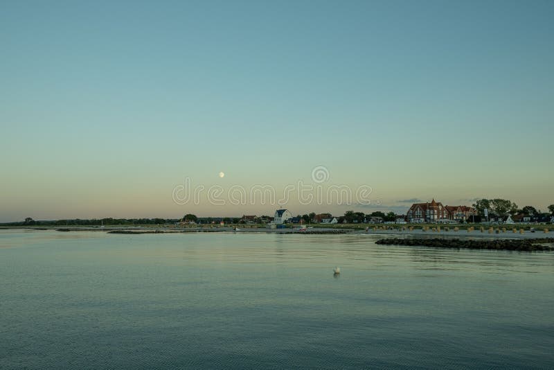 Scenic View of Peaceful Lakeshore at Dawn Stock Image - Image of nature ...