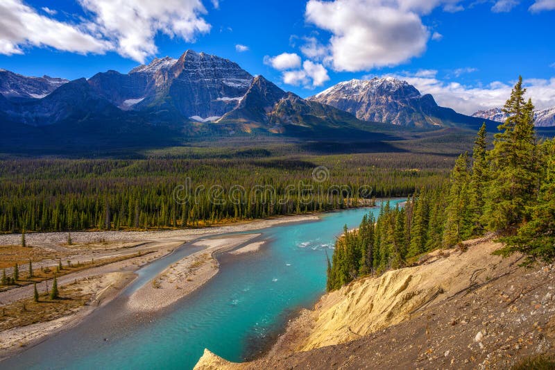 Scenic View of a River Along Icefields Parkway in Banff National Park ...