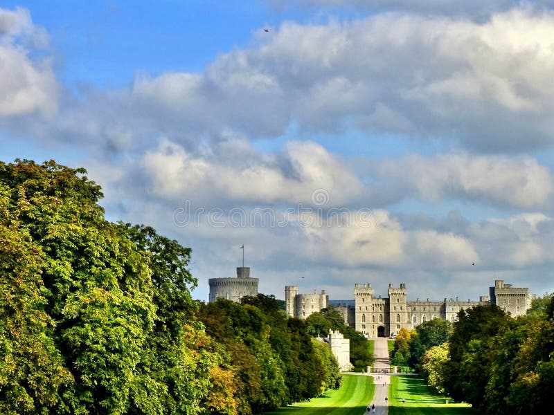 Scenic View of the Windsor Castle in England from the Long Walk Stock ...