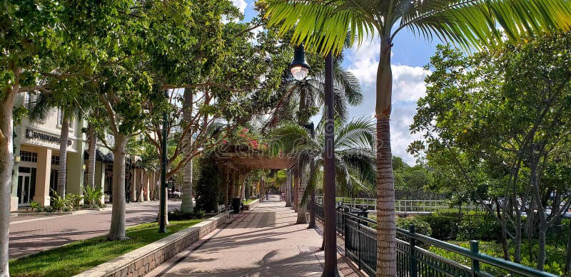 Riverwalk at Harbourside Place Editorial Stock Image - Image of scenic ...
