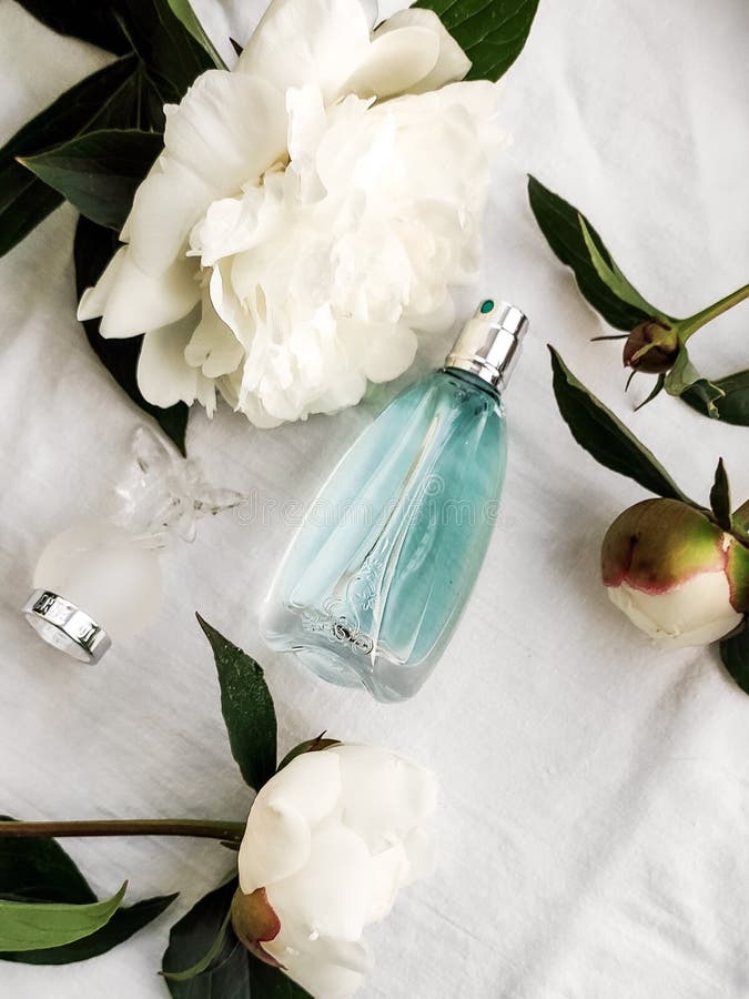 Scent of spring stock image. Image of girl, explore, kids - 2016239