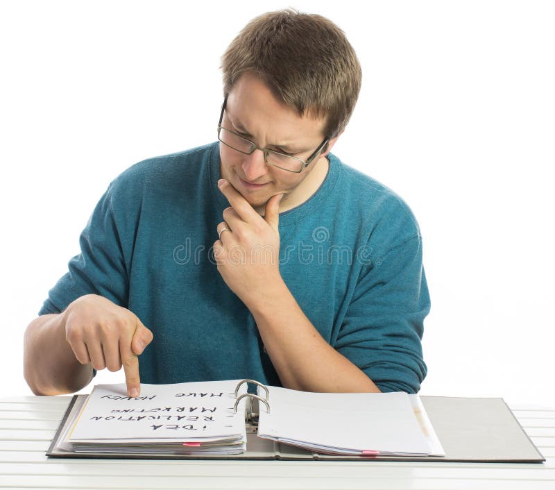 Scettico Leggere Lavoro Di Ufficio Immagine Stock - Immagine di folder ...