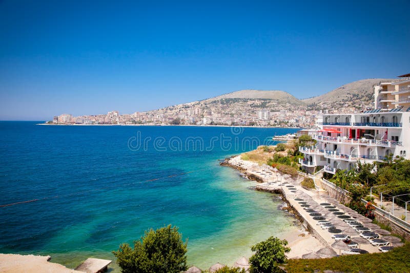 Schöner Strand in Saranda, Albanien Stockbild - Bild von szene ...