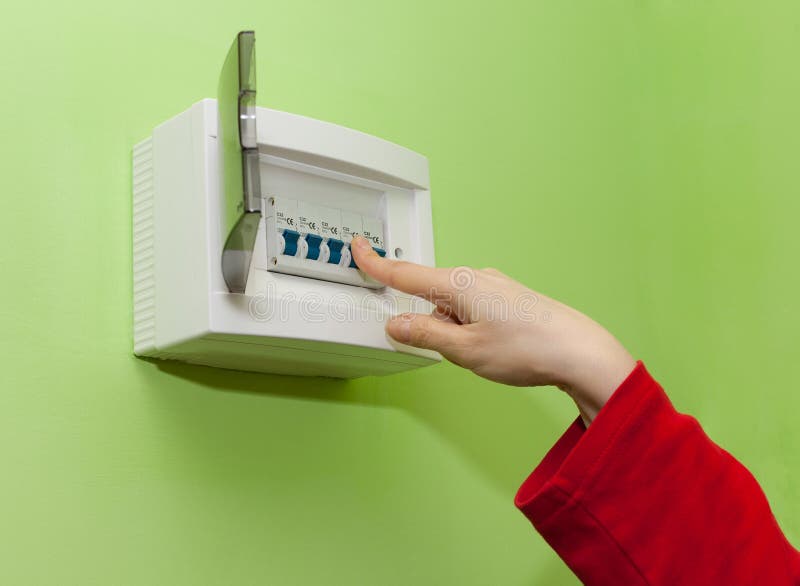 Schalten Sie Elektrischen Schalter Ein Stockfoto - Bild von sicherheit ...