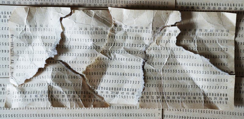 Scheda Perforata Sgualcita Orizzontale Immagine Stock - Immagine di ...