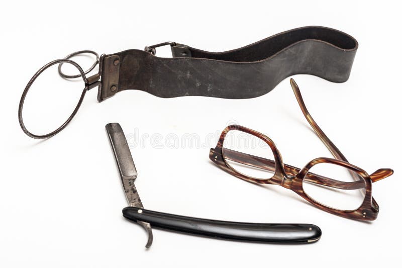 Oud Scheermes Met Het Scherpen Van Leer, Borstel En Schuim Stock ...