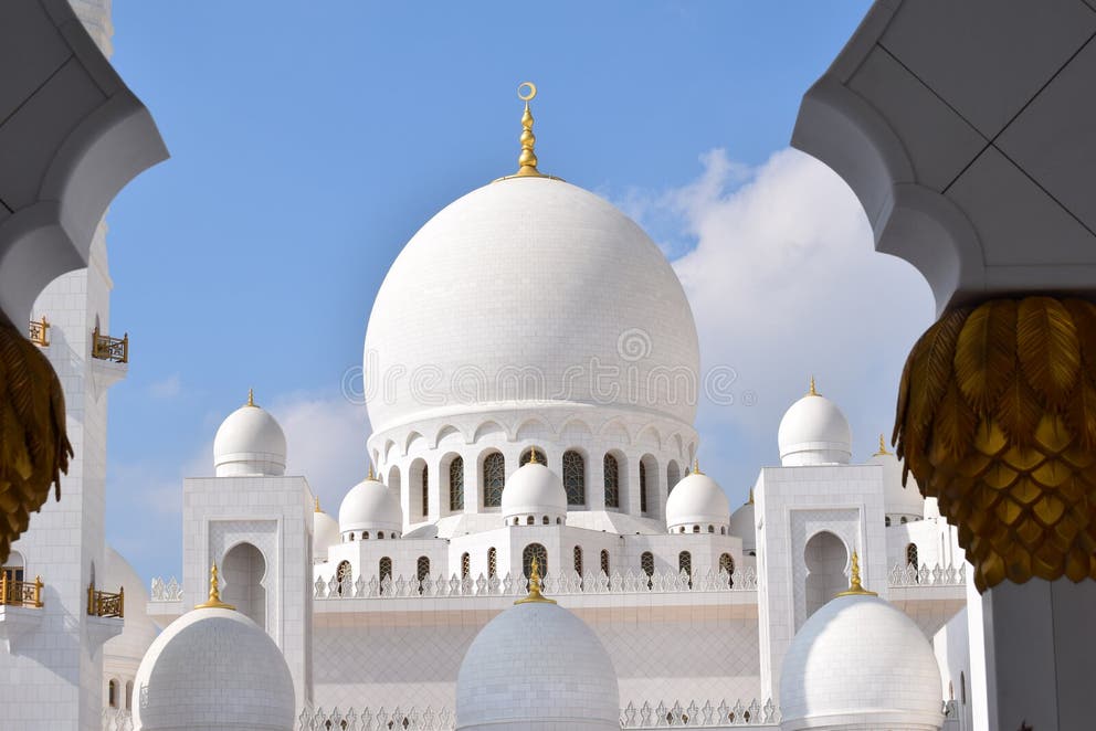 Scheich Zayed Mosque stockfoto. Bild von emiräte, haube - 48349190