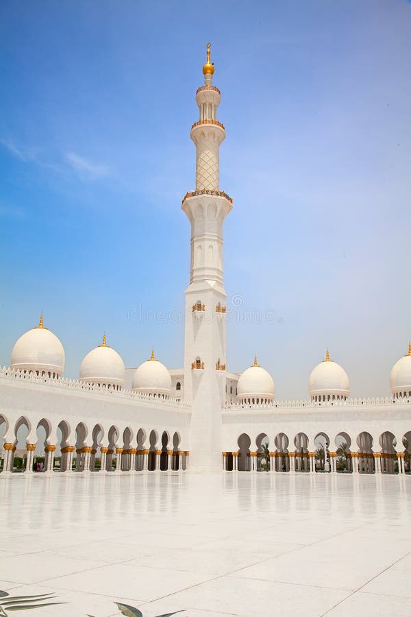 Scheich Zayed Mosque stockfoto. Bild von kultur, marmor - 68983216