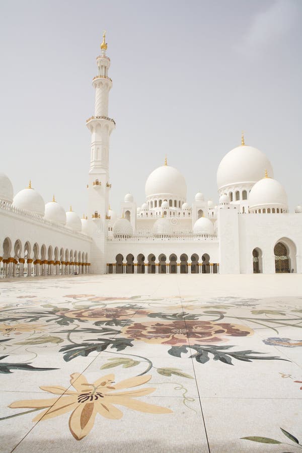 Scheich Zayed Mosque in Abu Dhabi Stockfoto - Bild von auslegung ...
