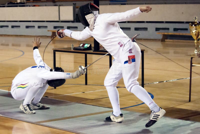 Schermen, Een Sport Voor Vrouwen, Degen-schermster. Stock Foto - Image ...