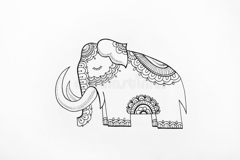 Schets Van Olifant Met Patronen Op Een Witte Achtergrond Stock ...