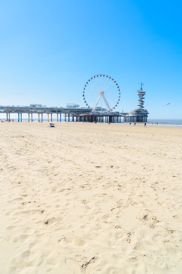 Scheveningen-Strand, Den Haag Stockbild - Bild von eingang, sonnig ...