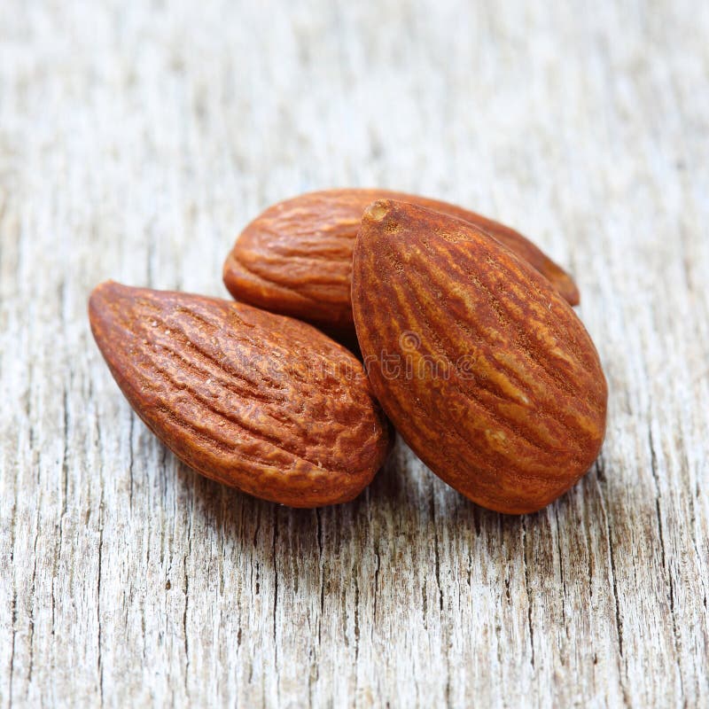 Schließen Sie Oben Von Den Mandeln Stockbild - Bild von nahrung ...