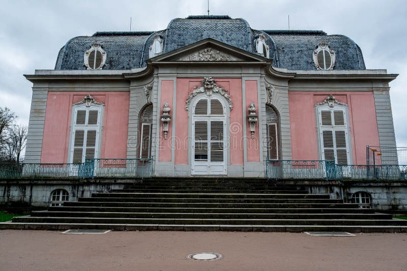 Schloss Benrath in the German City of Dusseldorf Stock Photo - Image of ...