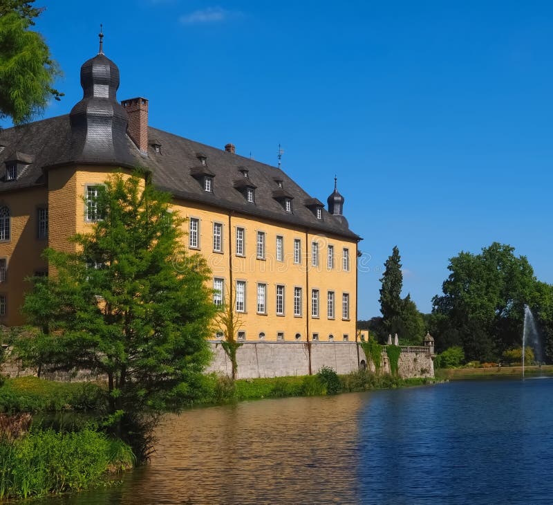 Schloss Dyck Beautiful German Water Castle in Juechen Editorial Photo ...