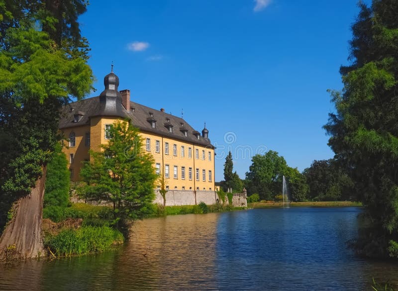 Schloss Dyck Beautiful German Water Castle in Juechen Editorial Photo ...