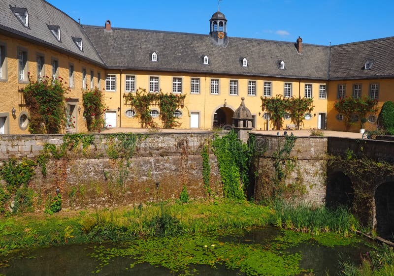 Schloss Dyck Beautiful German Water Castle in Juechen Editorial Stock ...