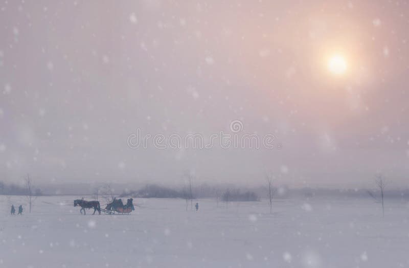 Schneien Im Weihnachtswinter Im Dorf Stockfoto - Bild von stadt ...
