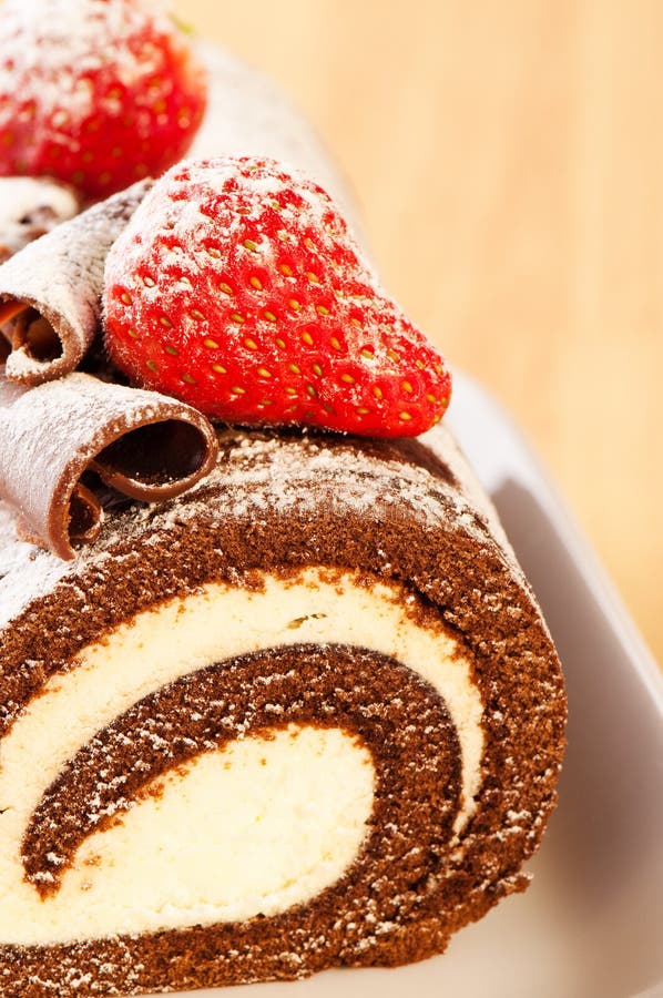 Schokoladen-Schweizer Rolle Stockfoto - Bild von verziert, kuchen: 9926220
