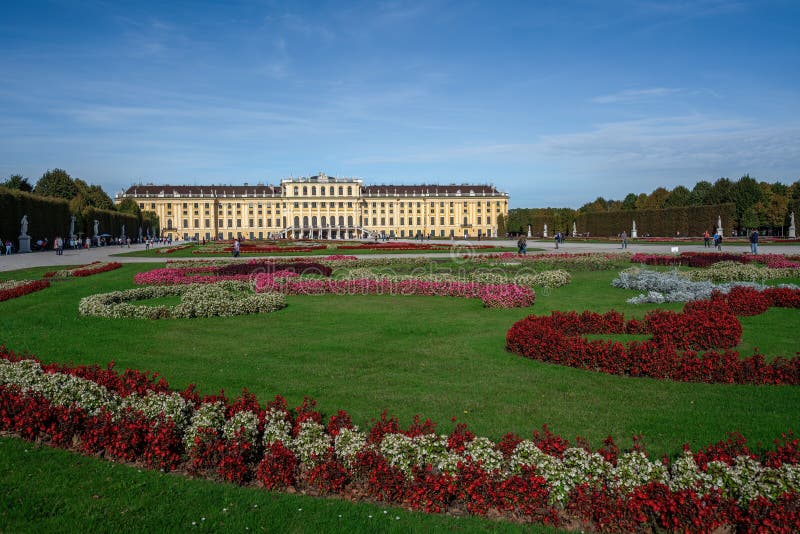 Schonbrunn Palace Gardens - Vienna, Austria Editorial Stock Image ...