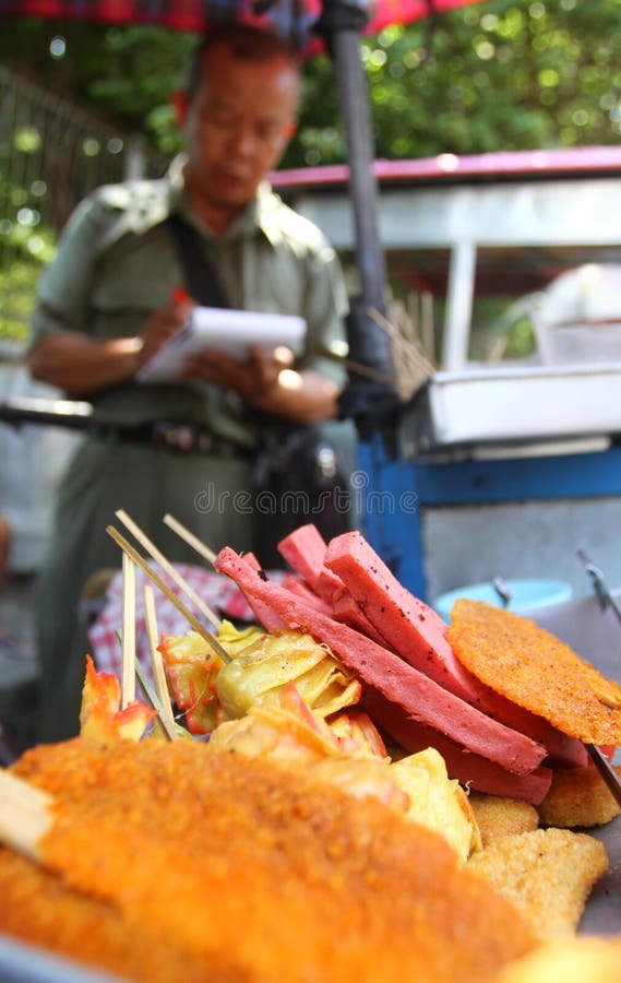 School snack raid editorial photo. Image of raid, central - 32405766