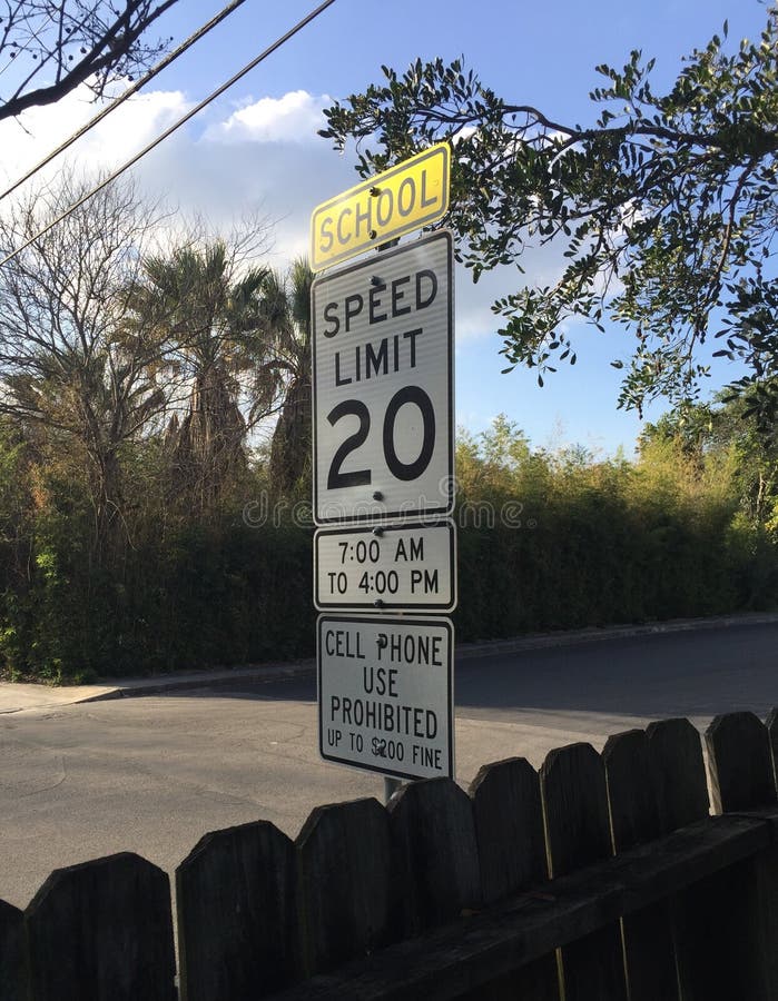 School Zone Speed Limit 20 Sign Stock Photo - Image of laws, kids: 86301544