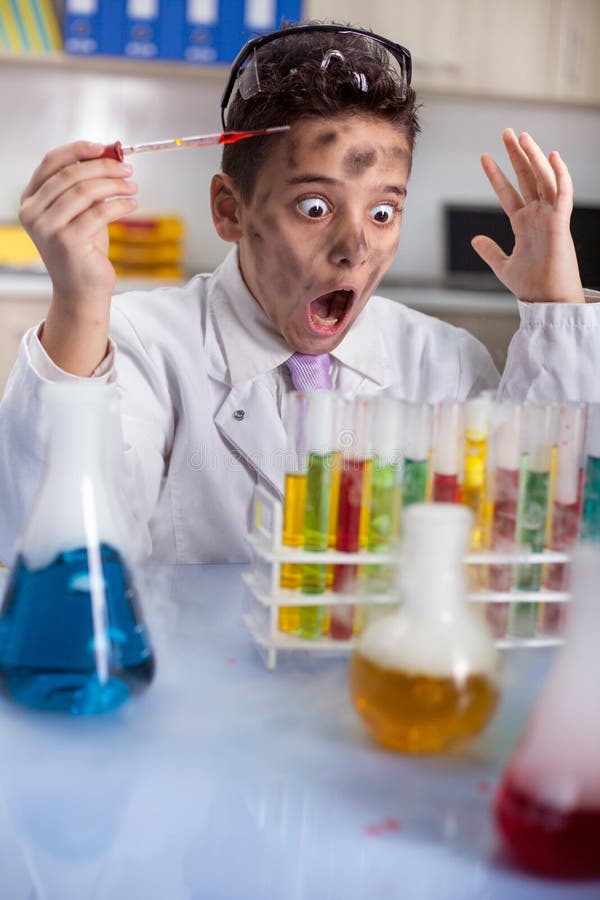 Schoolboy Experiment in the School Lab Stock Image - Image of discovery ...