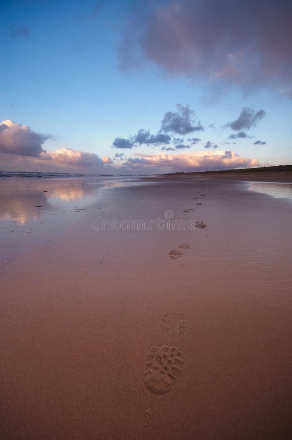 Schritte im Sand stockfoto. Bild von holländisch, farbe - 1460018