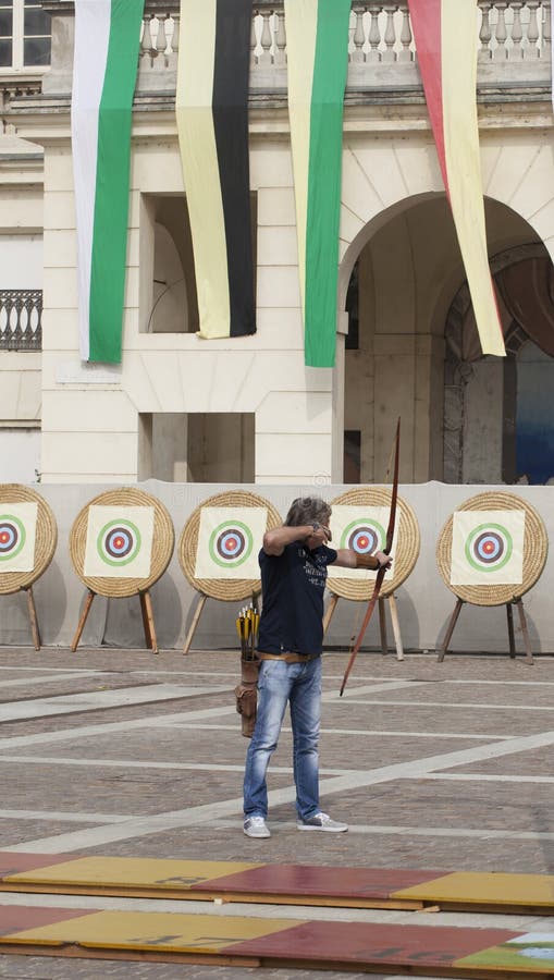 Schutter redactionele stock foto. Image of sterk, hobby - 45079013