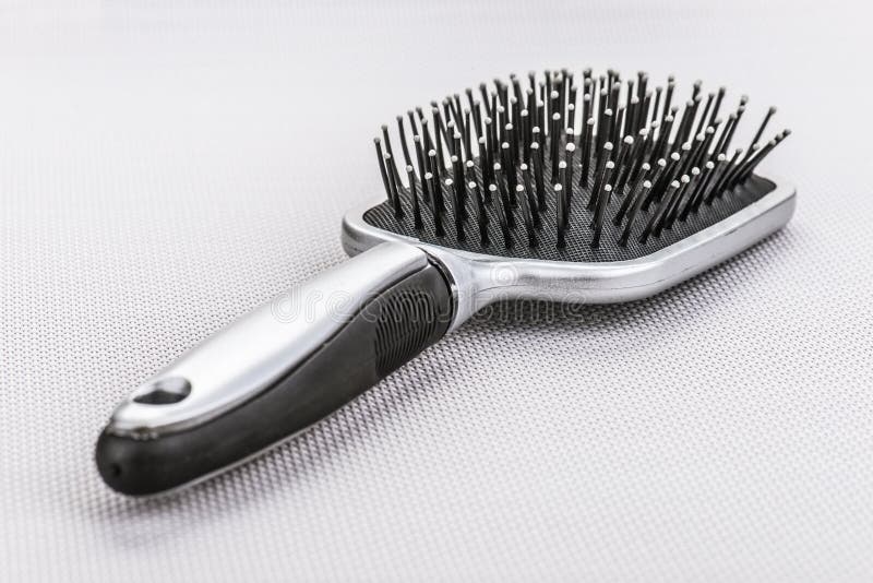 Schwarzer Kamm der Massage stockfoto. Bild von schönheit - 33568886