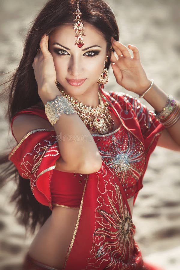 Schönes Indisches Frau Bellydancer Arabische Braut Stockfoto Bild