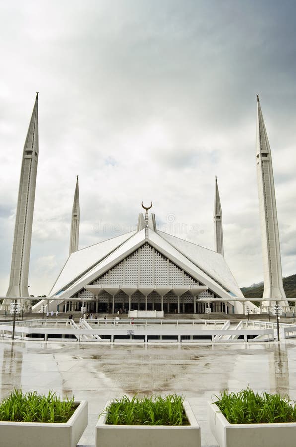 La Moschea Di Faisal Dello Scià è Il Masjid a Islamabad, Pakistan ...