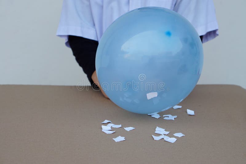 Science Experiment about Static Electricty Stock Photo - Image of ...