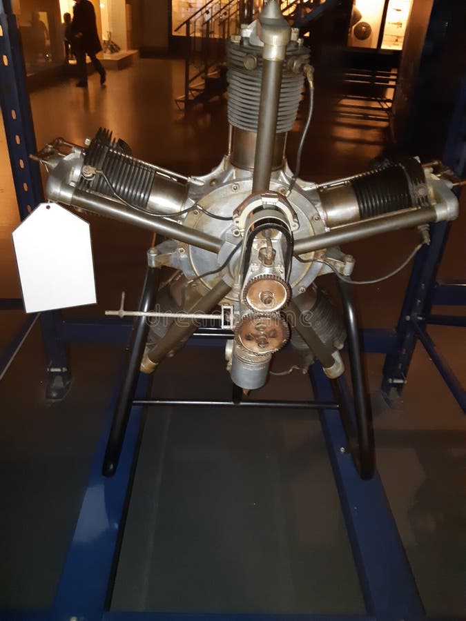 Aircraft engine editorial photography. Image of london - 133409442