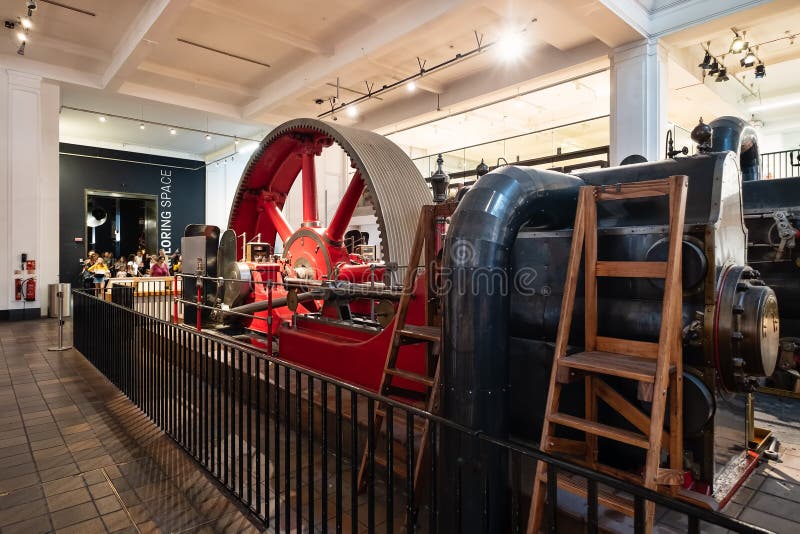 The Science Museum in London Editorial Stock Photo - Image of education ...